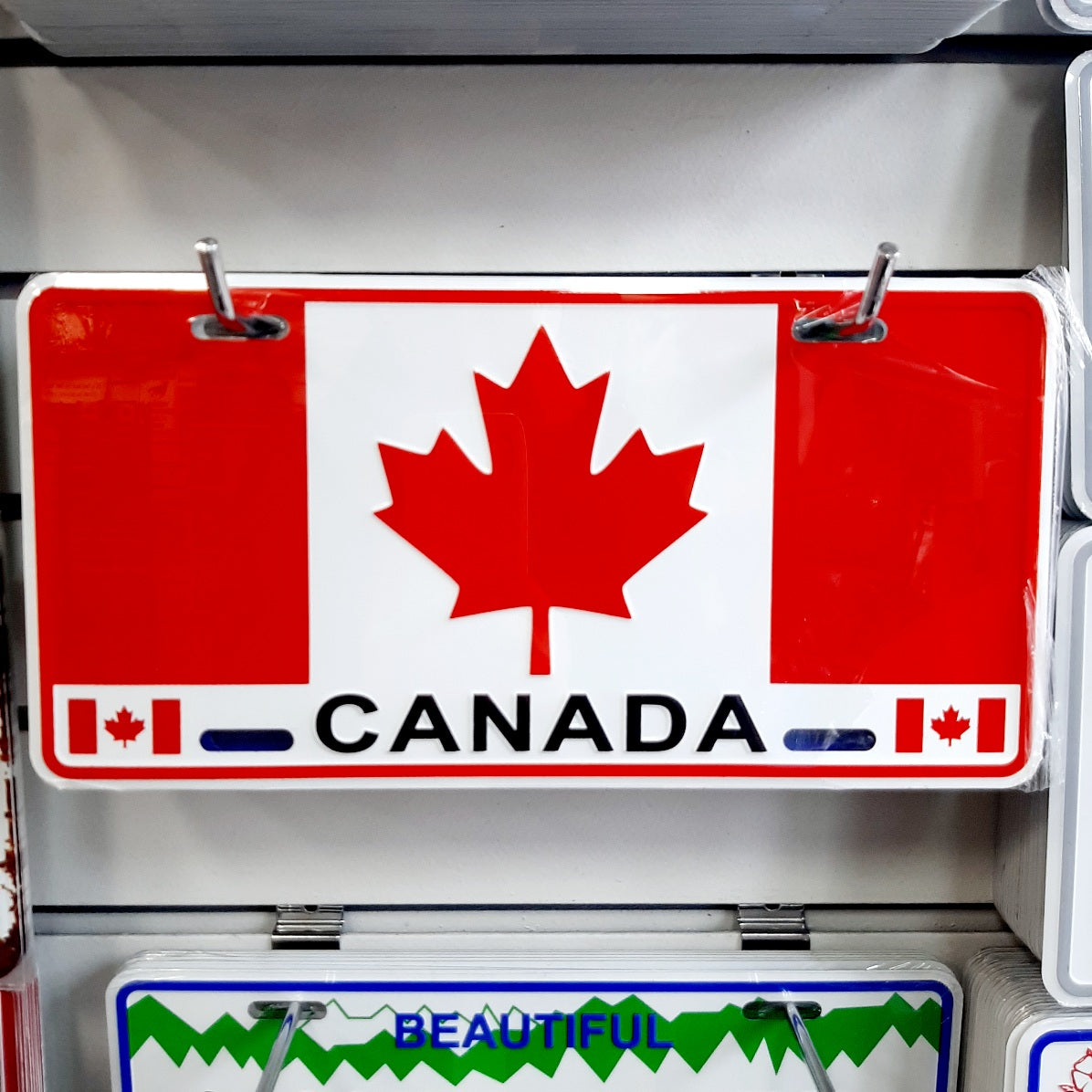 Canada Flag Tin License Plate – OGOPOGO GIFTLAND KELOWNA